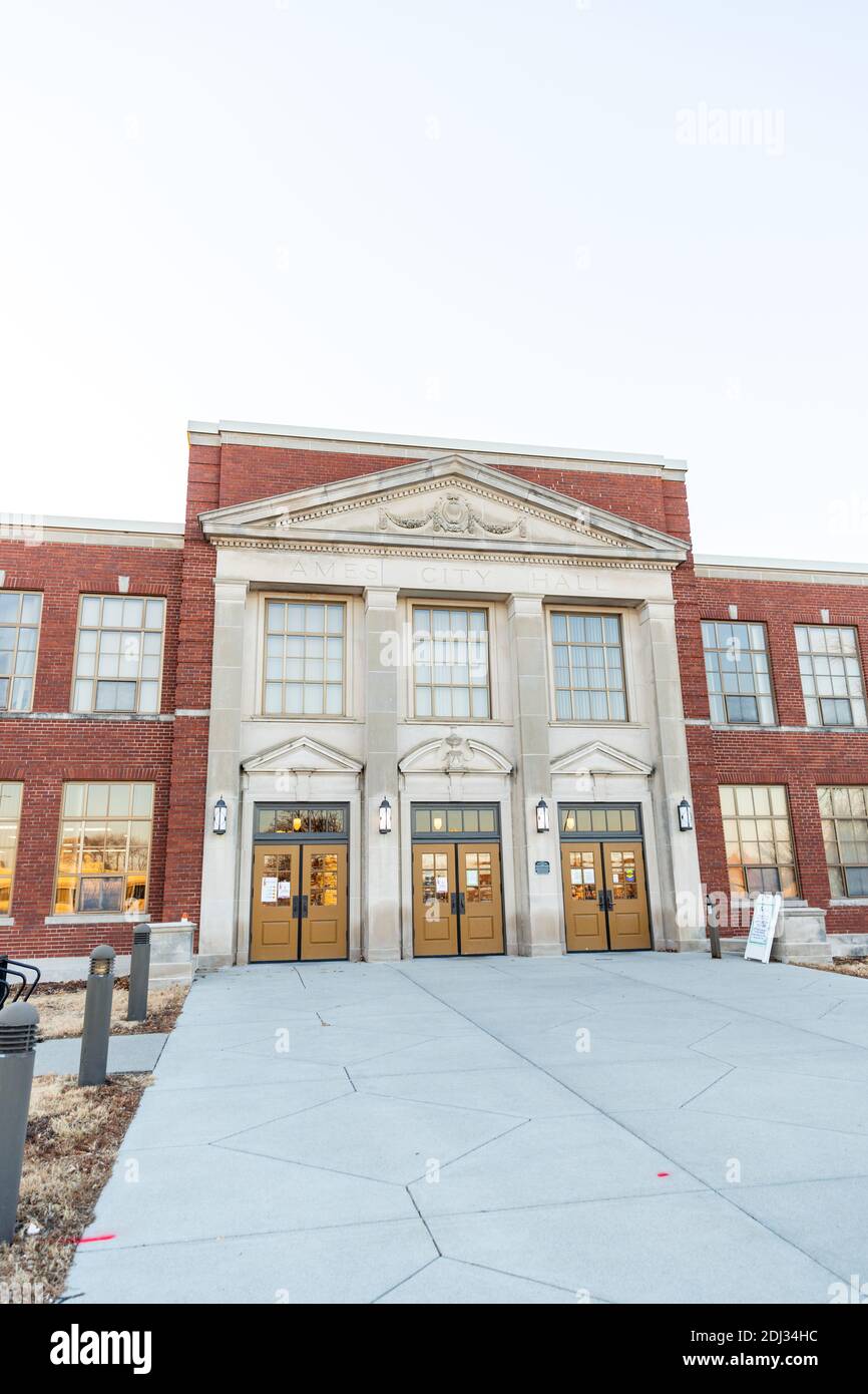 Ames City Hall in Ames, Iowa Stock Photo - Alamy