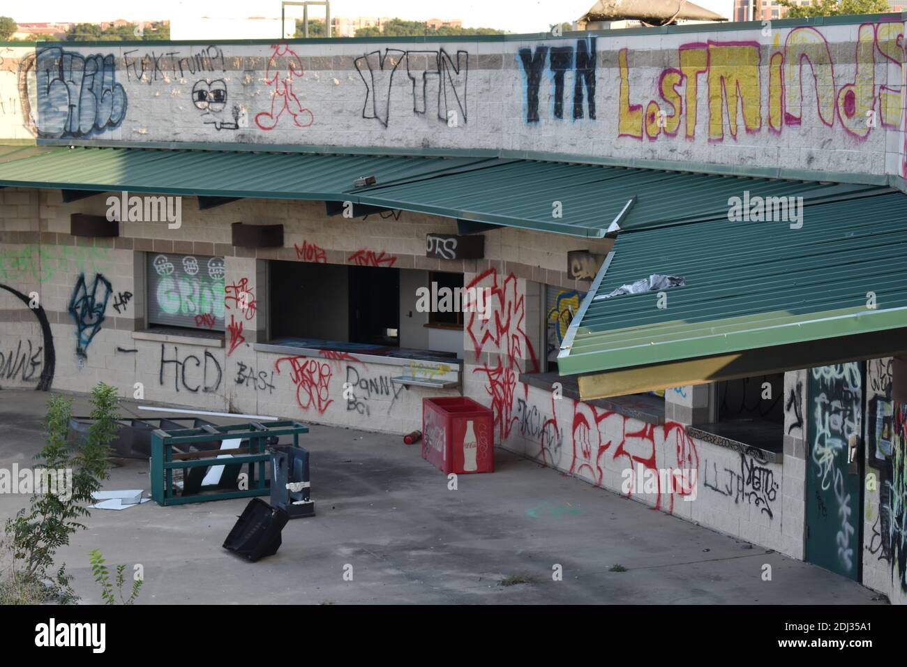 Concession stand hi-res stock photography and images - Alamy