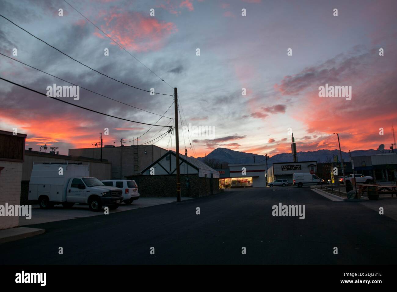 Main street bishop california hi-res stock photography and images - Alamy