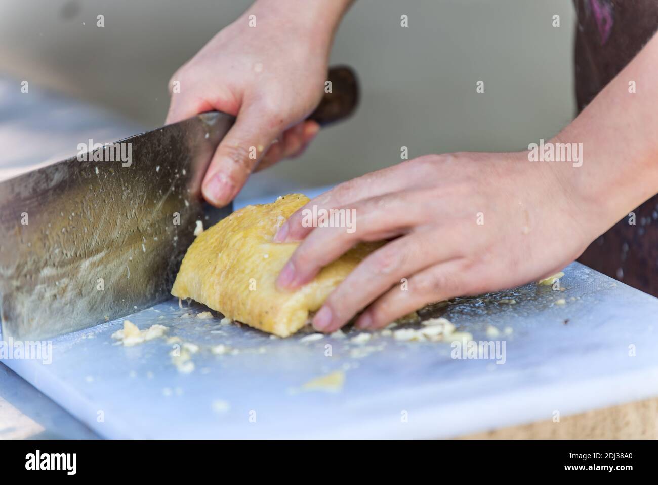 Chinese chef hand using hi-res stock photography and images - Alamy