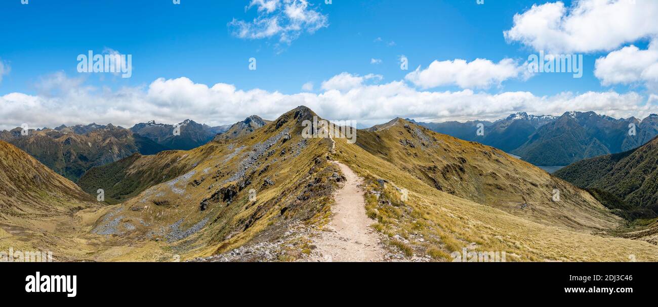 Kepler Track, Great Walk, mountain views Kepler Mountains and Southern ...