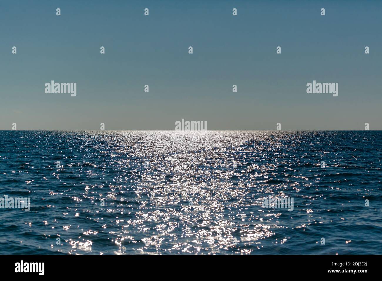 Skyline background hi-res stock photography and images - Alamy