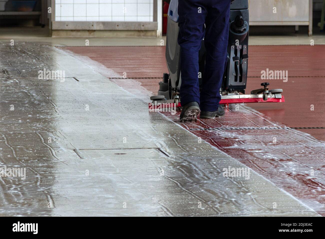 Cleans floor hi-res stock photography and images - Alamy