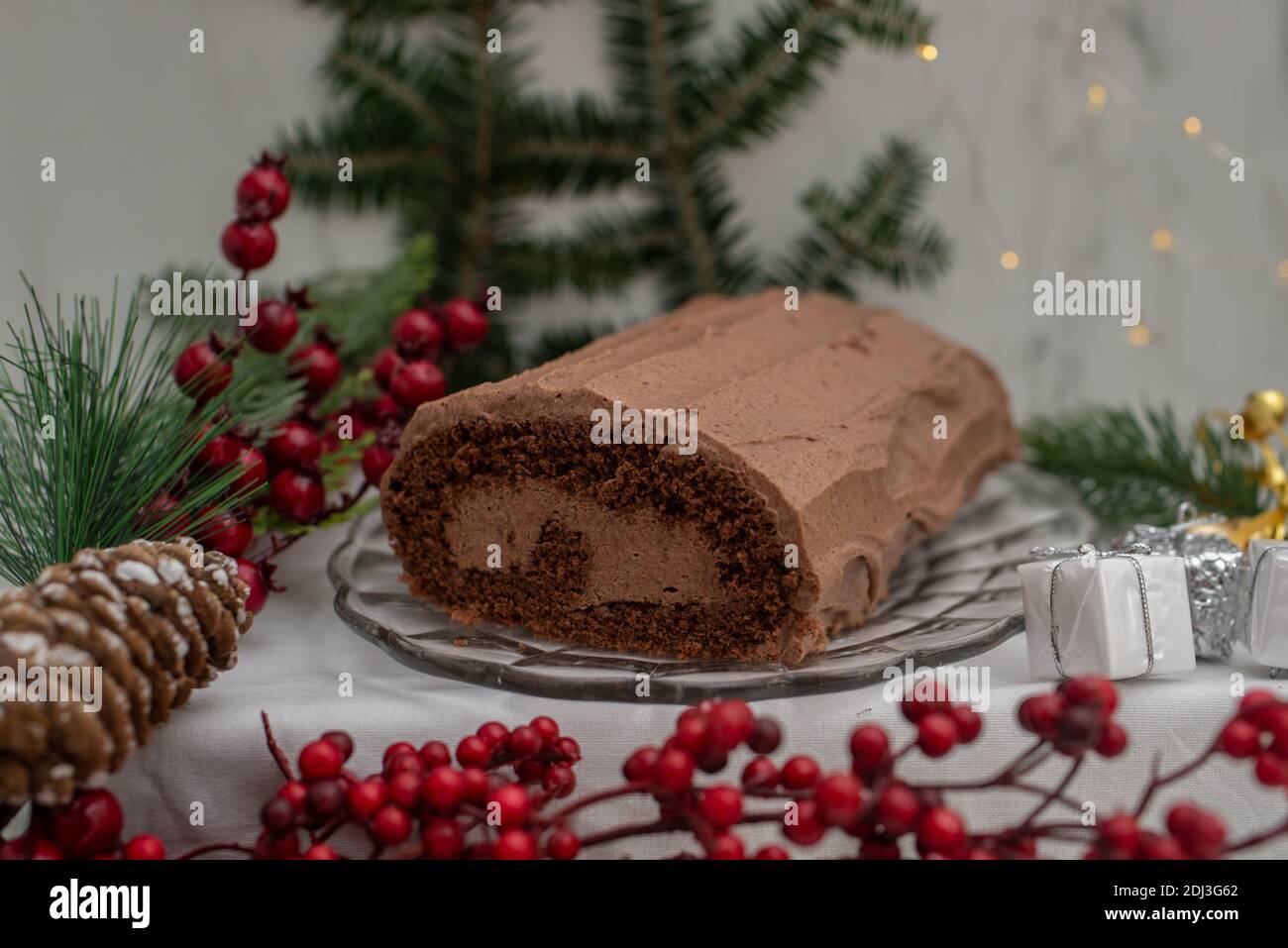 Christmas Yule Log Buche de Noel chocolate cake Stock Photo - Alamy
