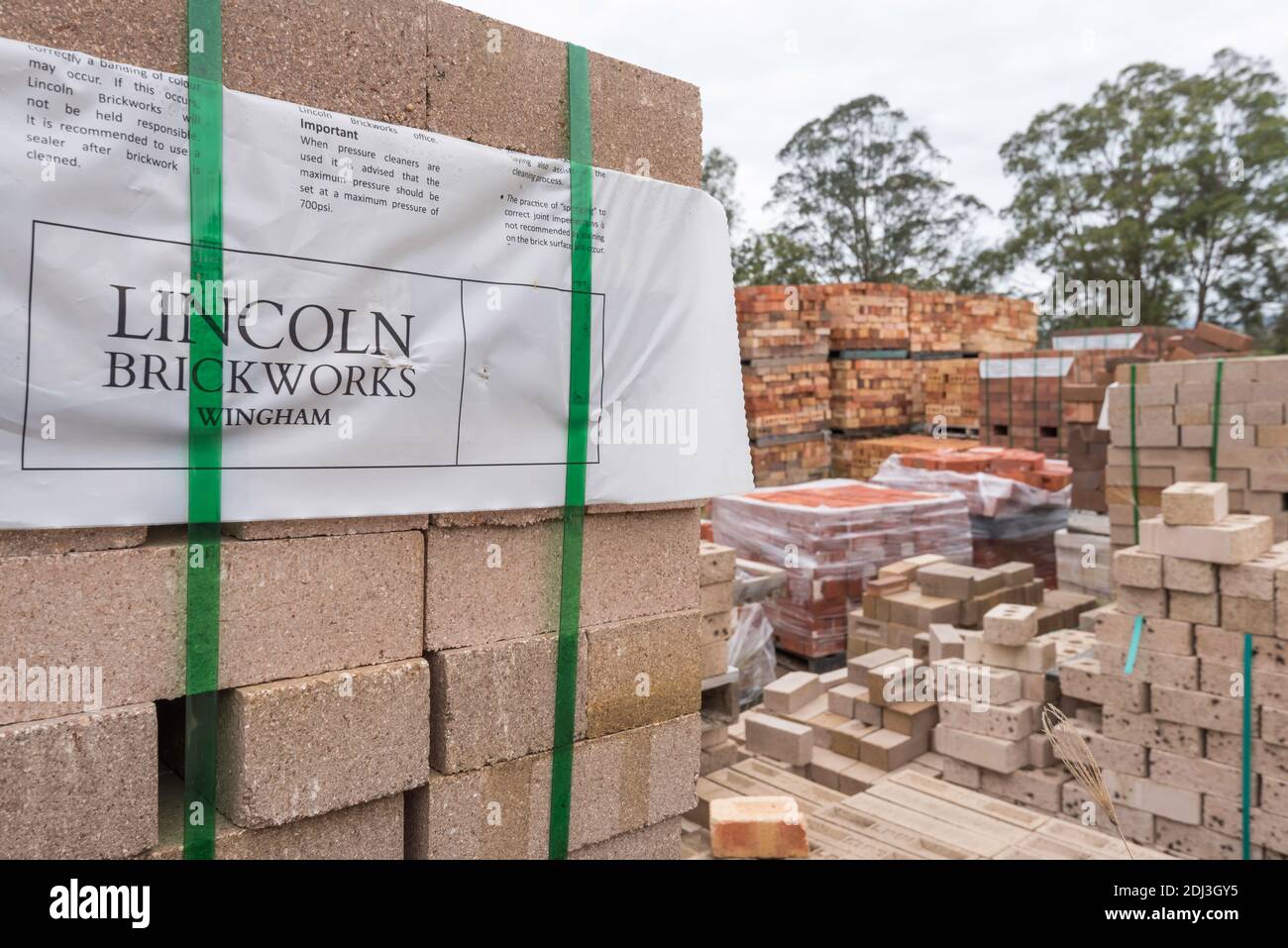 Wood fired dry press bricks hi-res stock photography and images - Alamy