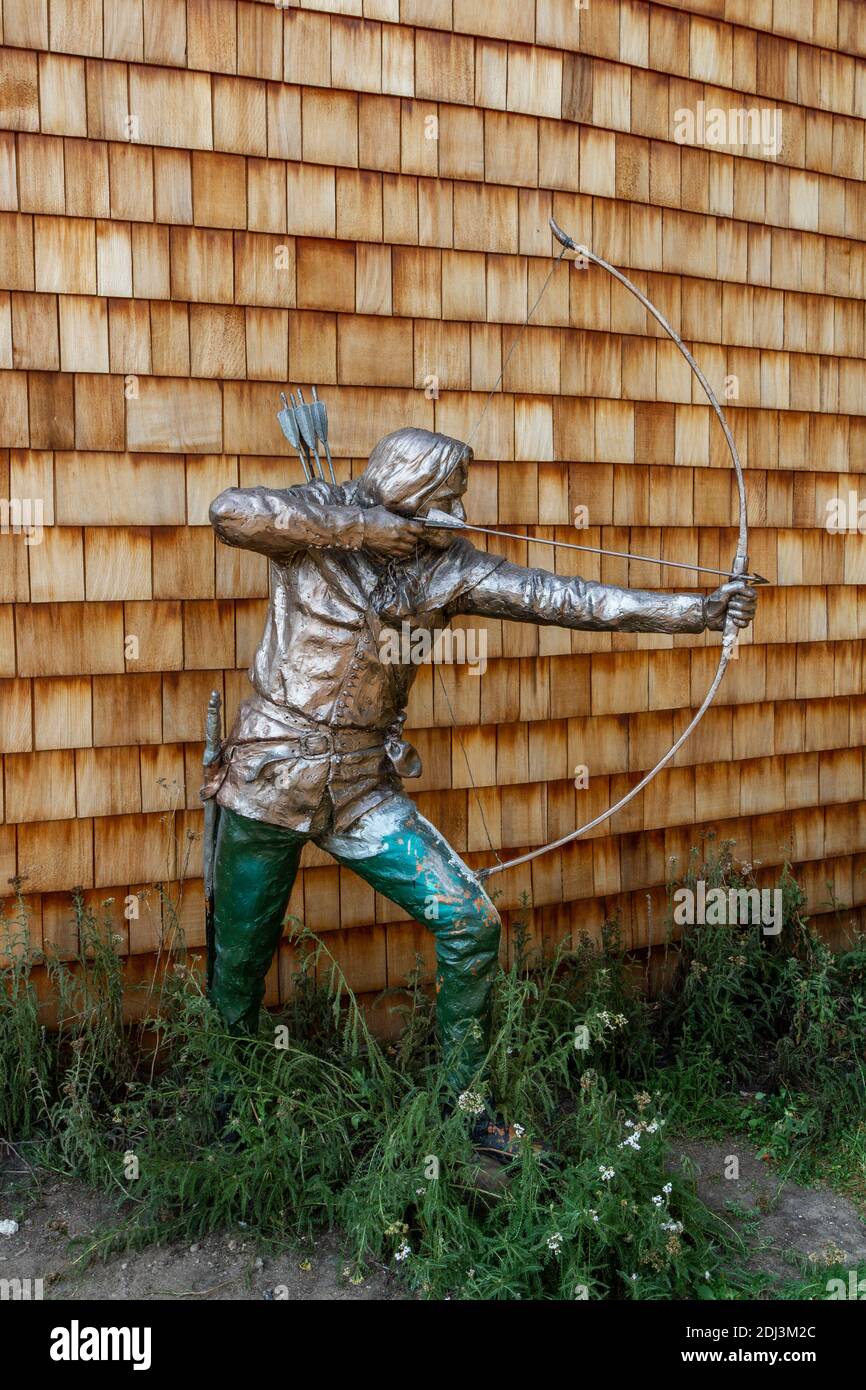 Sculpture of Robin Hood, Sherwood Forest, Nottinghamshire, UK Stock ...