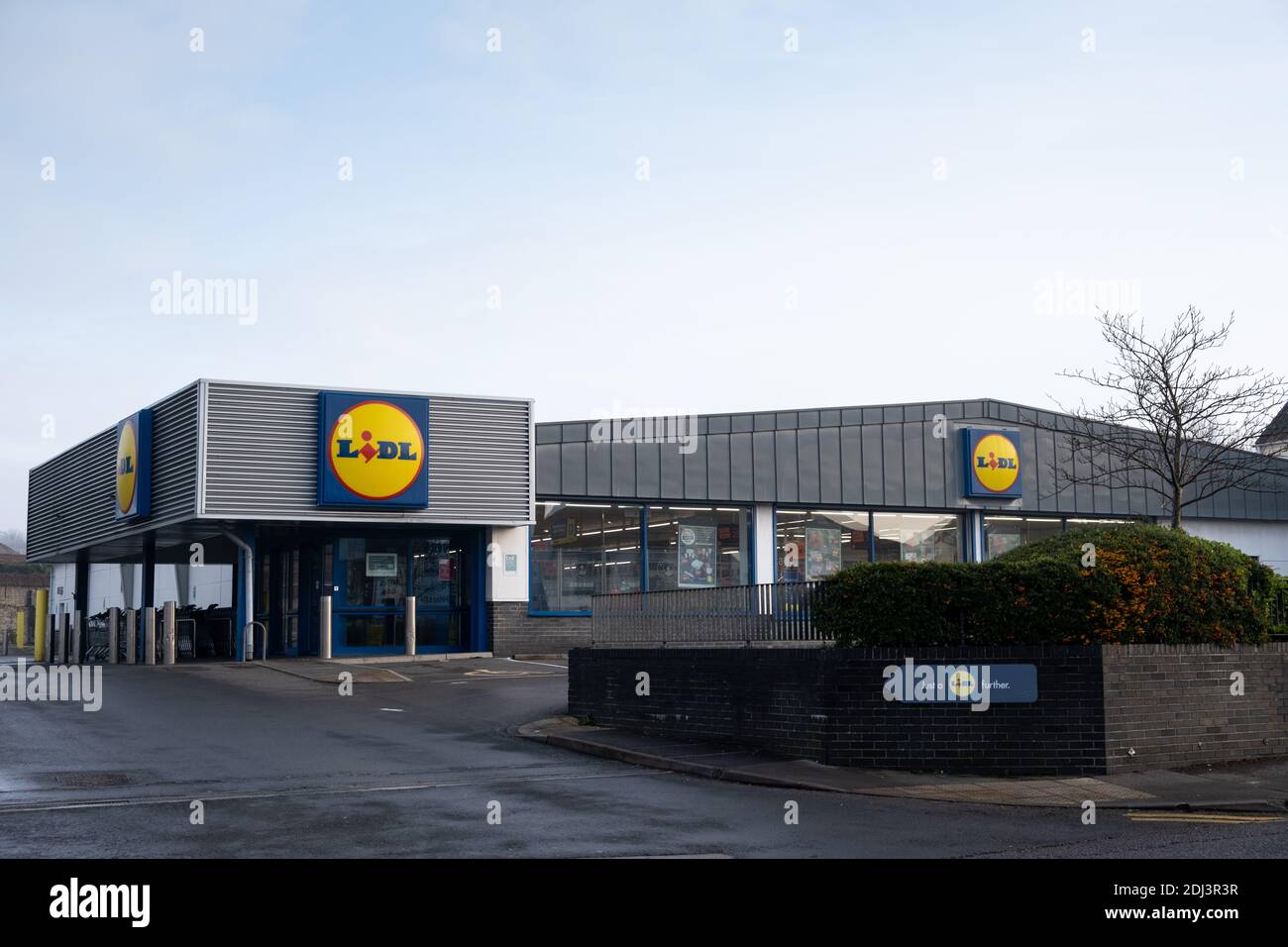 Lidl store front hi-res stock photography and images - Alamy