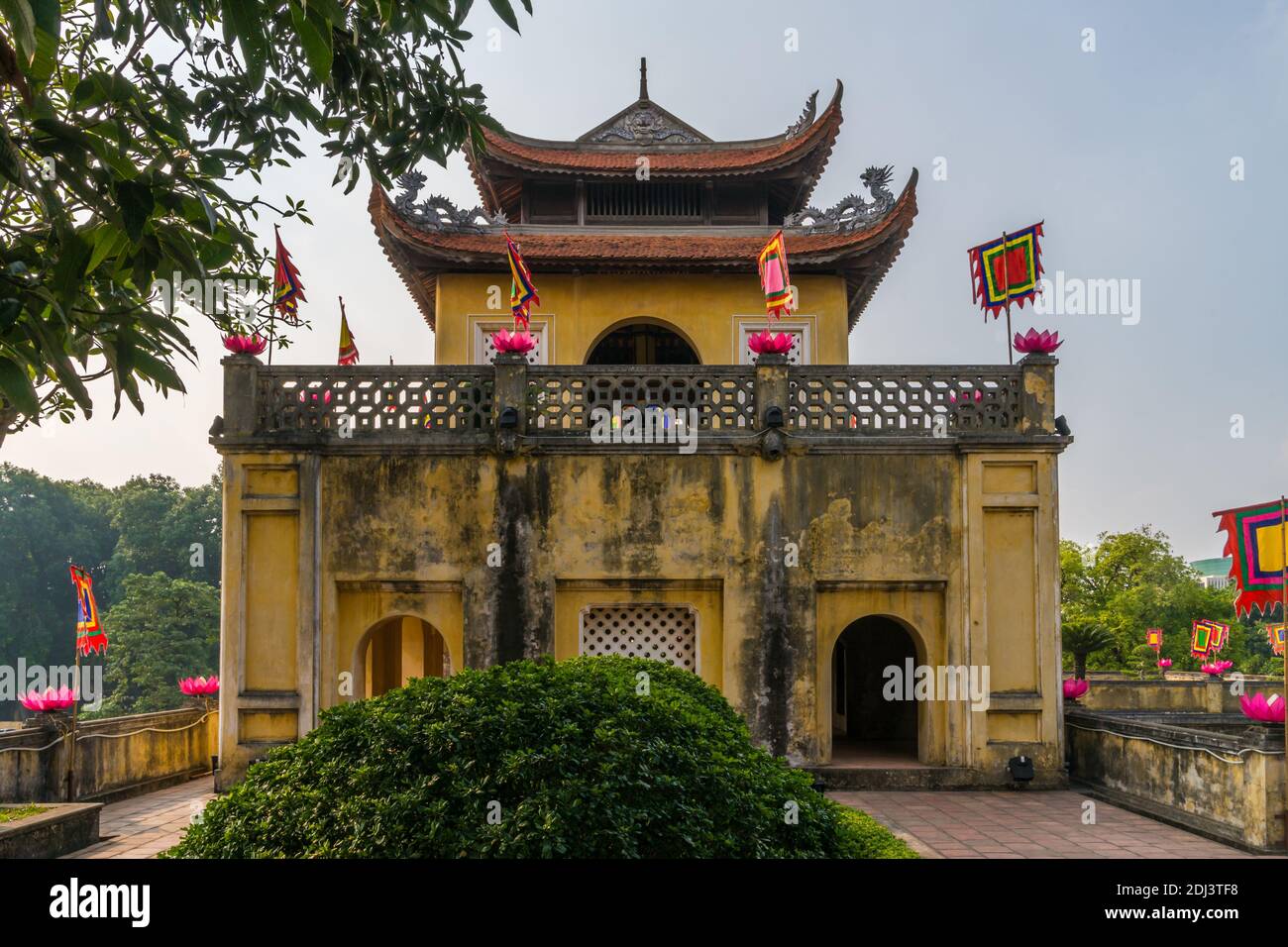 Building at the main gate of the former imperial citadel Thang Long in ...