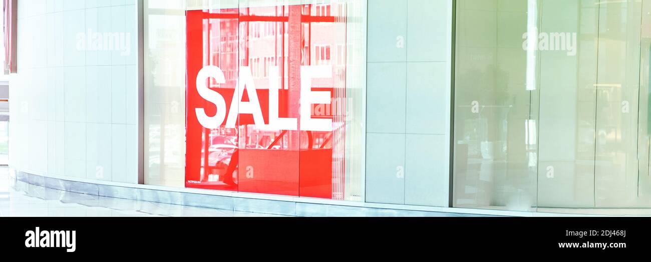 Sale red sign at mall. Discount concept Stock Photo - Alamy