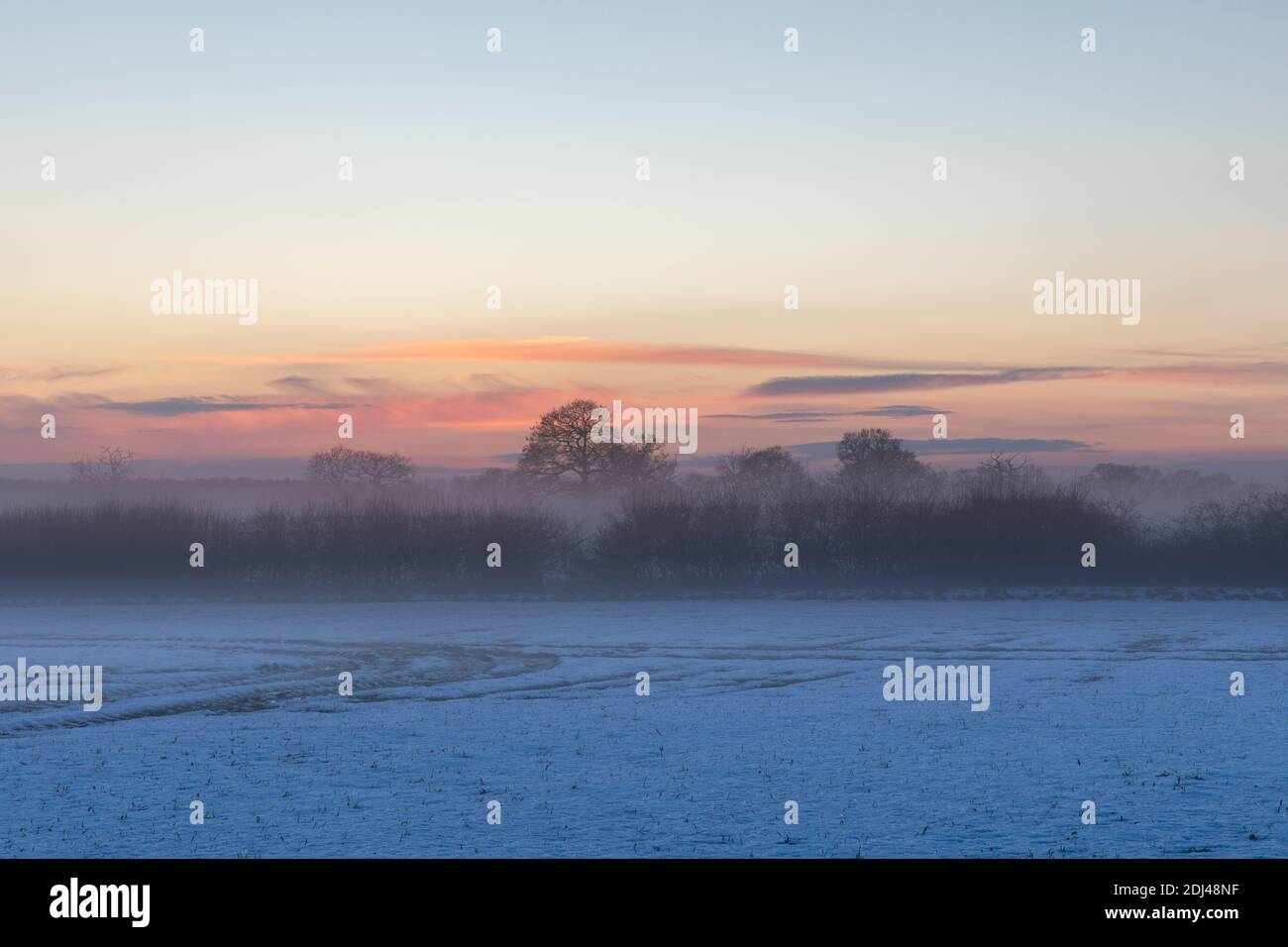 Winter farmer's tracks and wonderful twilight after sunset near Saltby ...