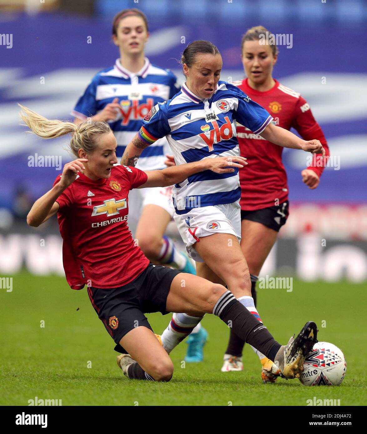 Manchester United's Millie Turner tackles Reading’s Natasha Harding ...