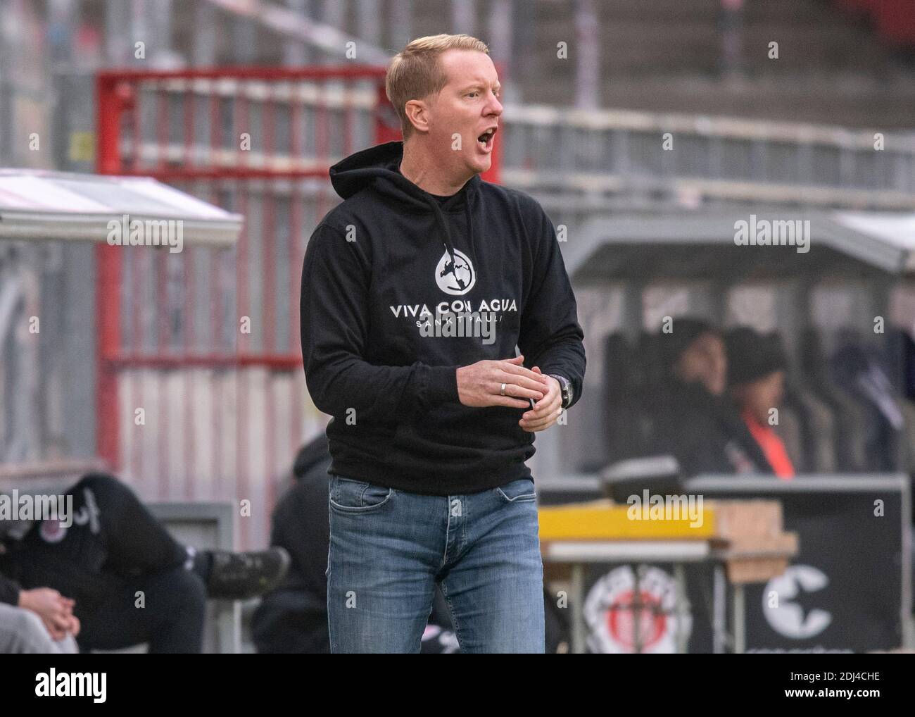 Timo schultz fc st pauli hi-res stock photography and images - Alamy