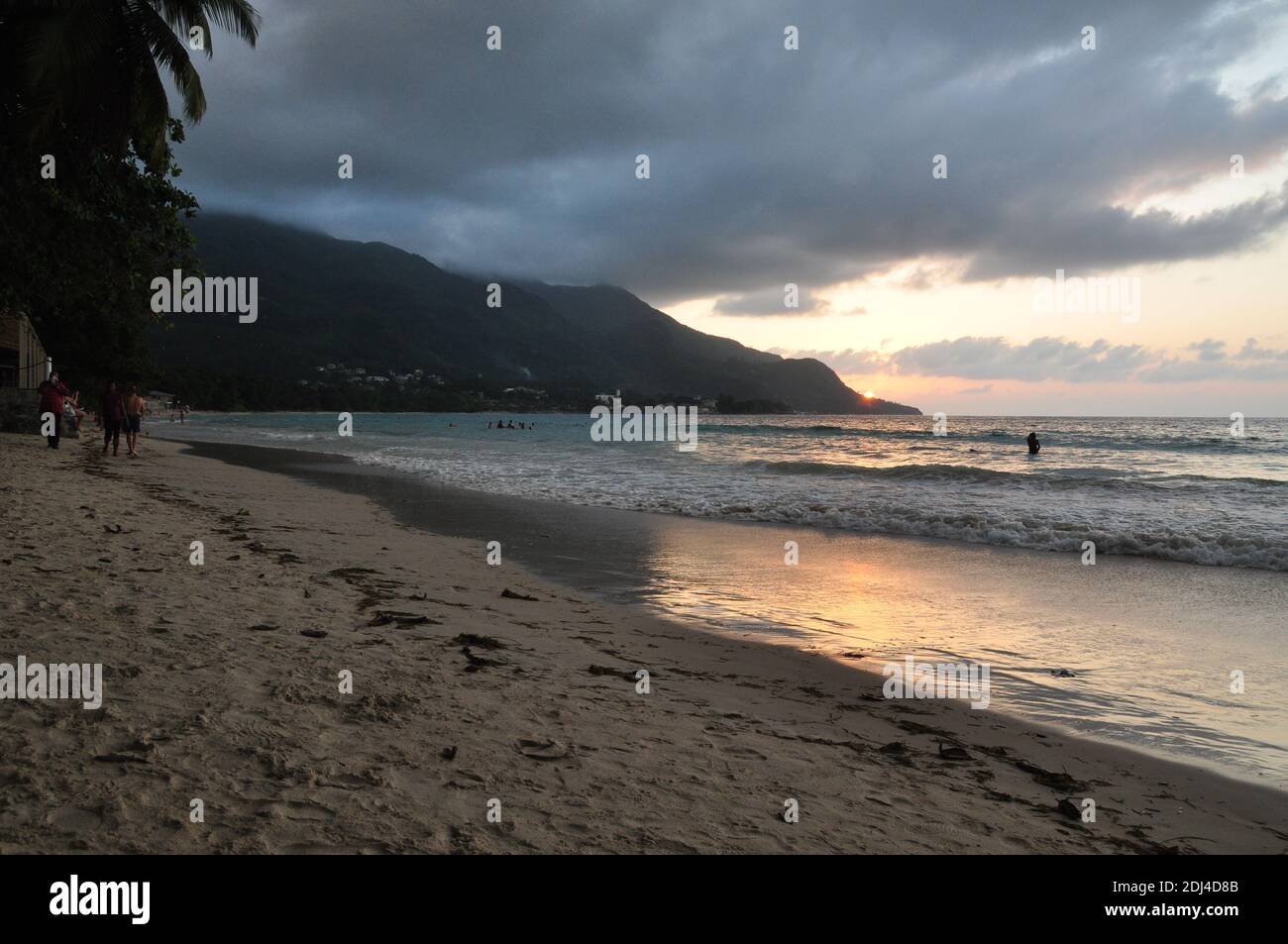 Mahé is the largest island in the Seychelles archipelago, in the Indian ...