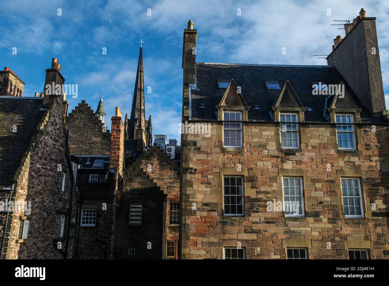 Old closes edinburgh hi-res stock photography and images - Alamy