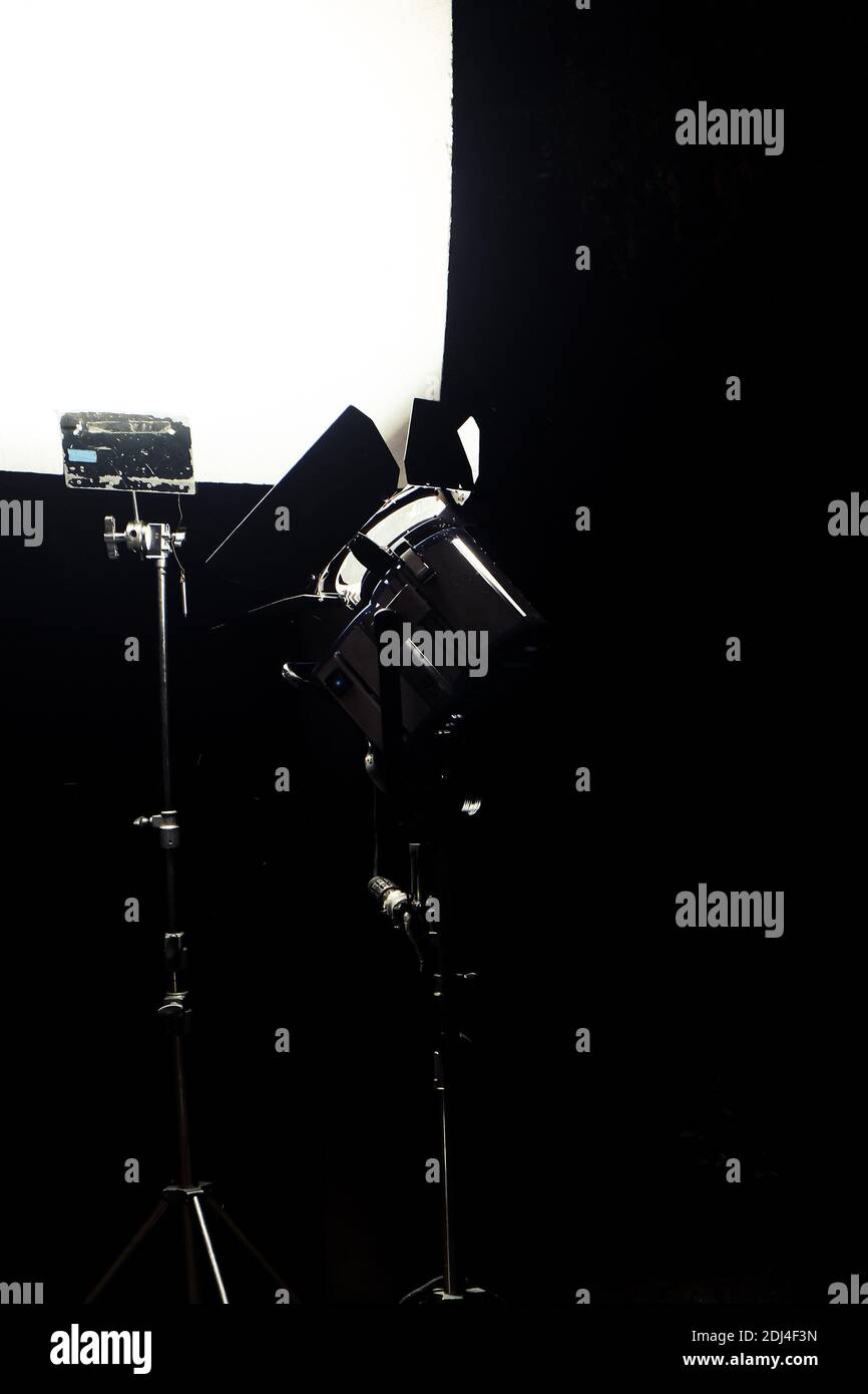 image of studio lighting setup background Stock Photo - Alamy