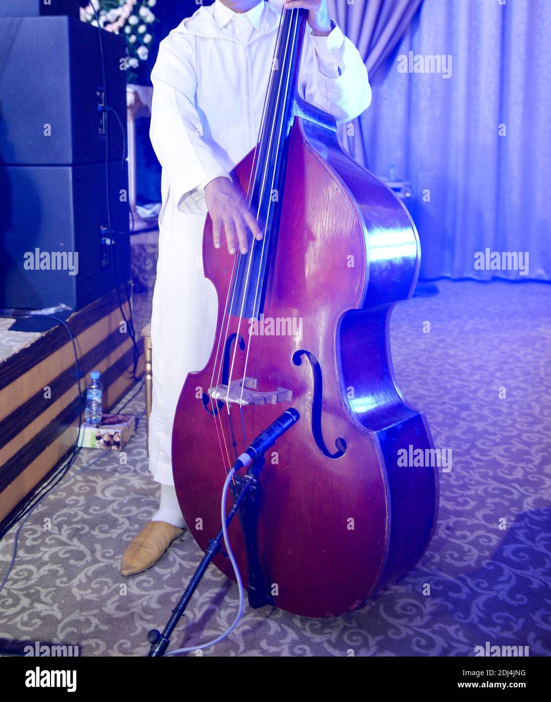 Musical bow africa hi-res stock photography and images - Alamy