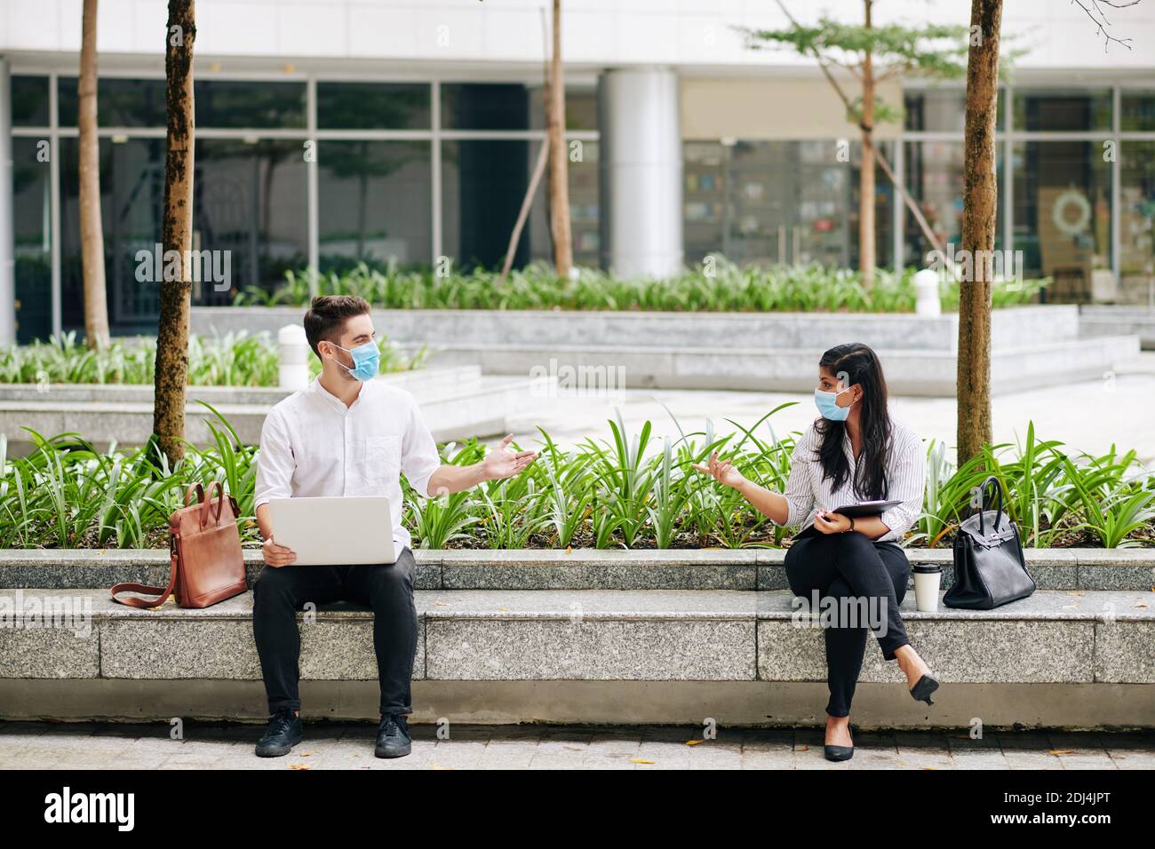 Coworker distant hi-res stock photography and images - Alamy
