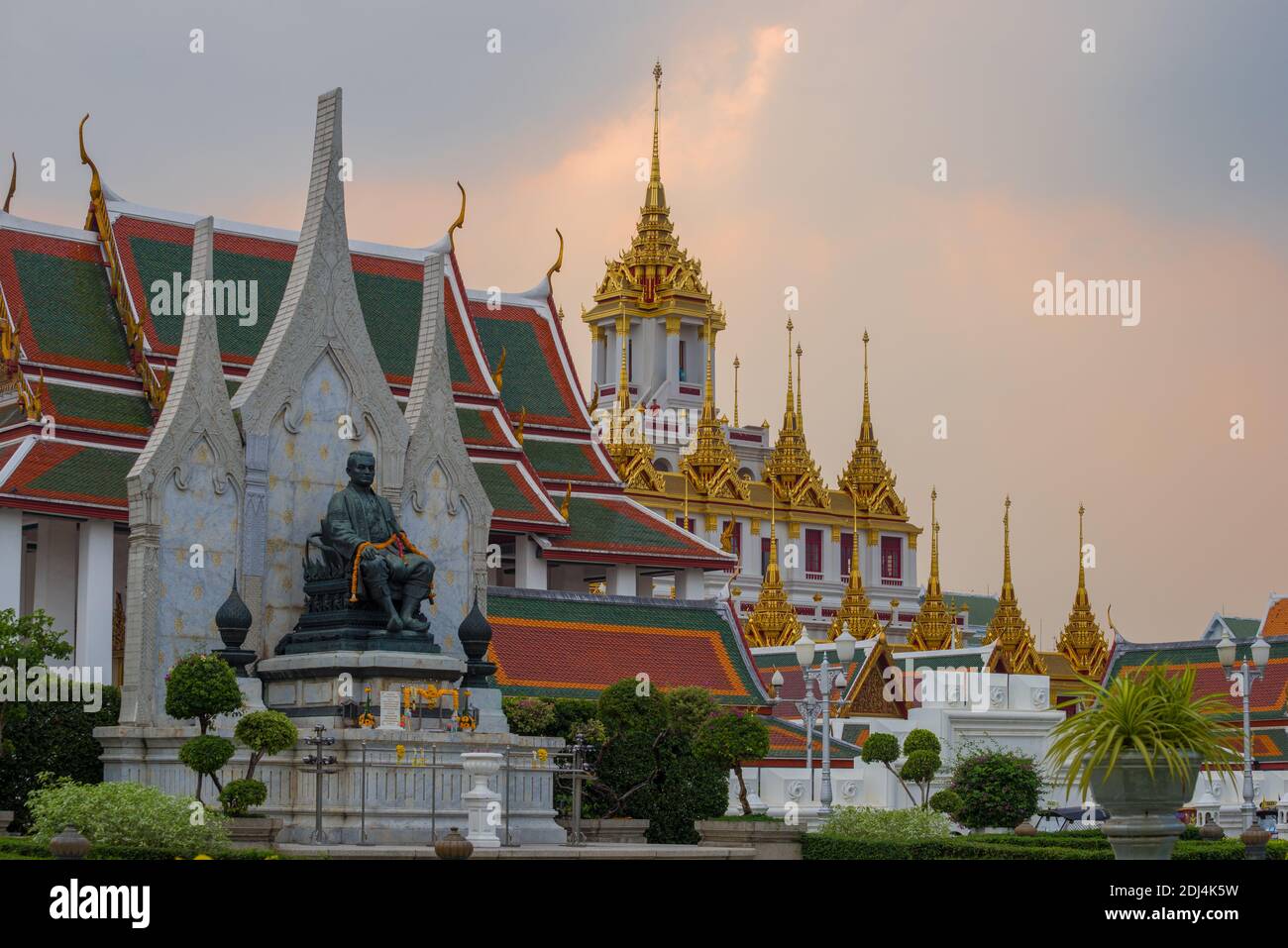 BANGKOK, THAILAND - DECEMBER 28, 2018: Monument to Thai King Rama III ...