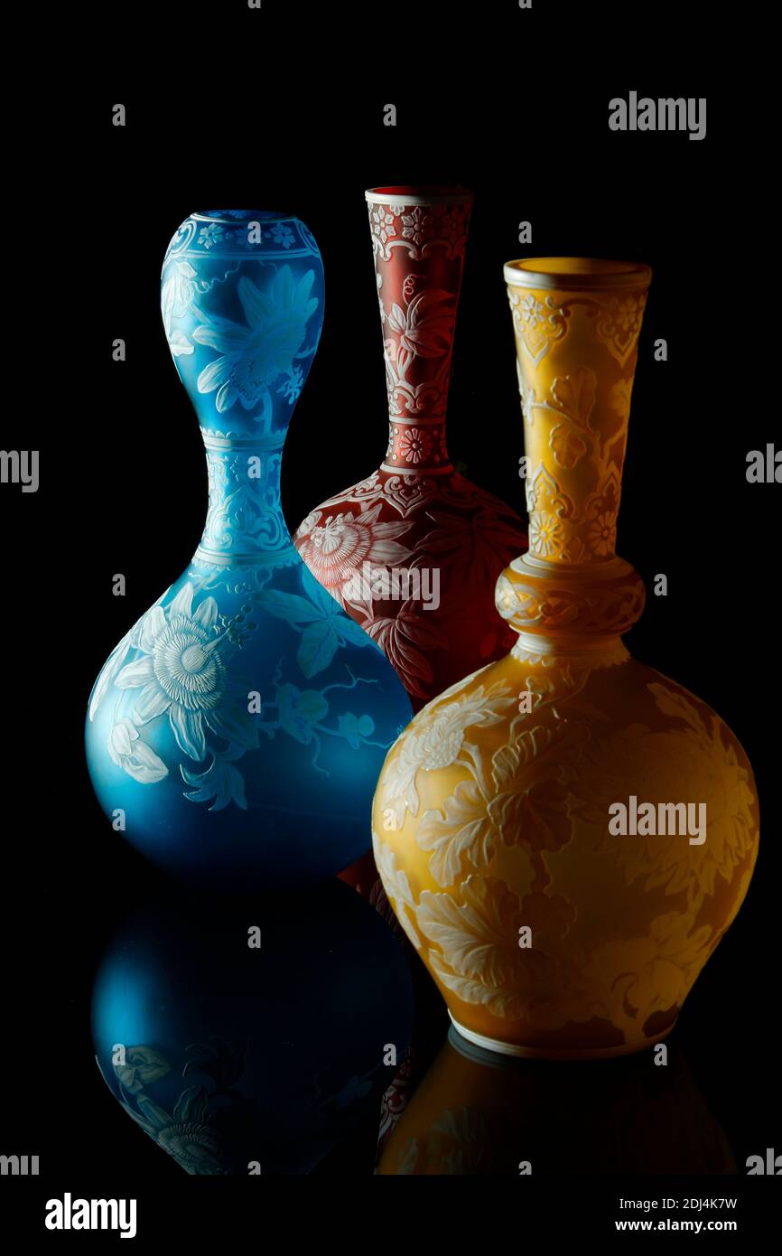 Cameo glass british museum hi-res stock photography and images - Alamy