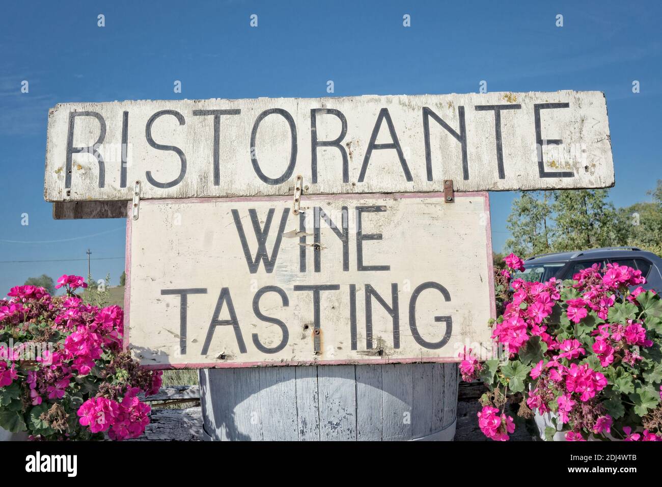 Wine tasting sign - Tuscany Italy Stock Photo - Alamy