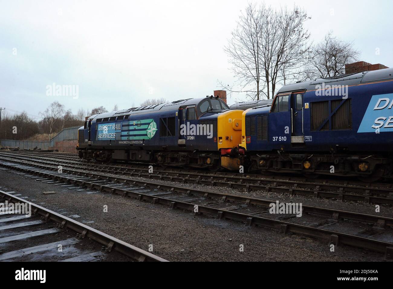 Class 37 diesel locomotives hi-res stock photography and images - Alamy