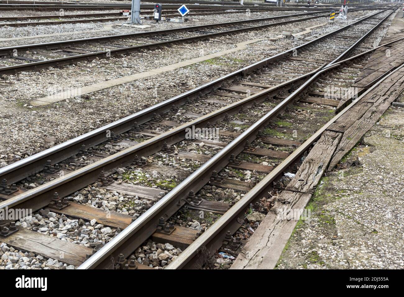 Stell rails hi-res stock photography and images - Alamy