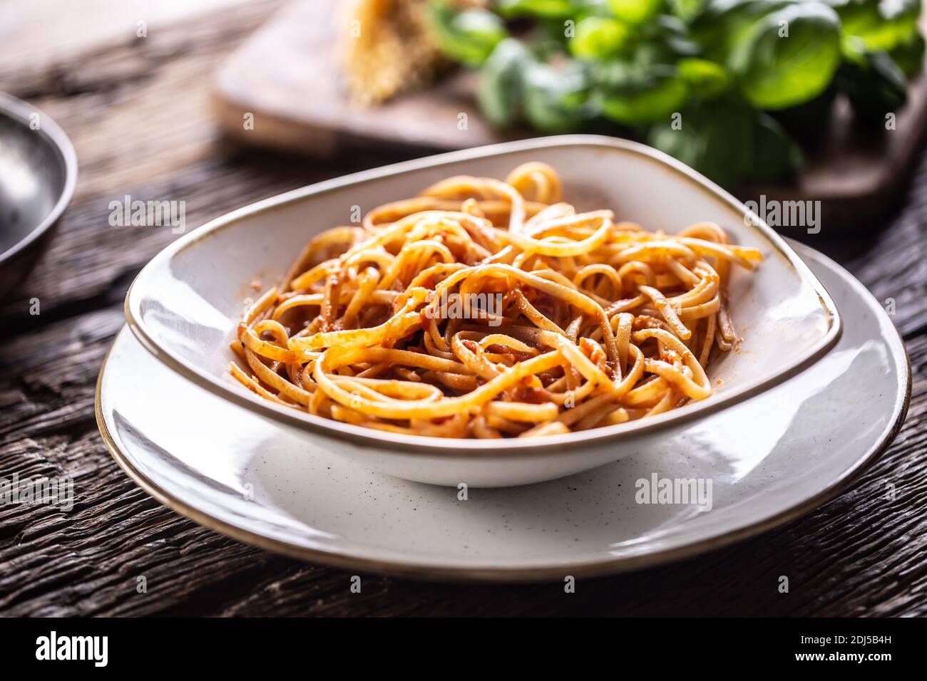 Linguini on white hi-res stock photography and images - Alamy