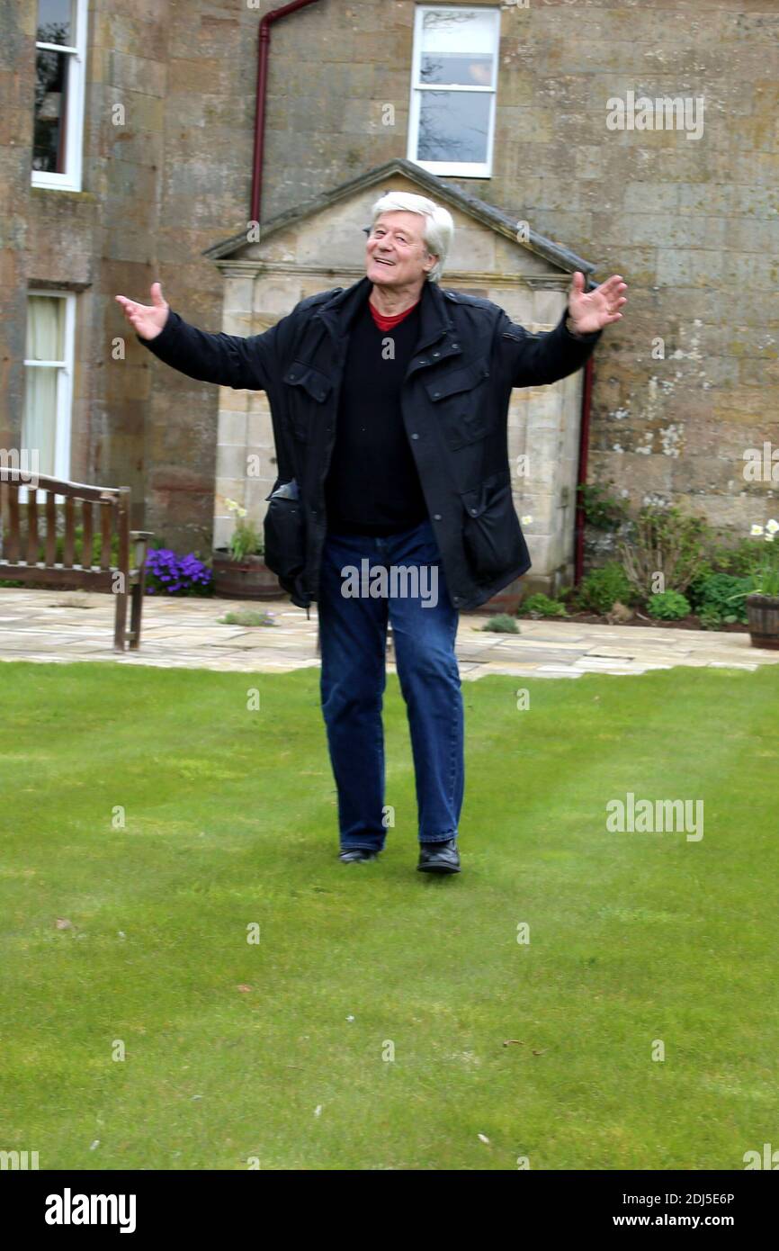 Actor martin jarvis hi-res stock photography and images - Alamy