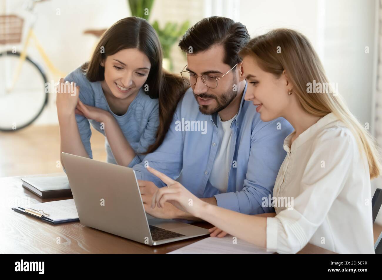 Diverse colleagues work together hi-res stock photography and images ...
