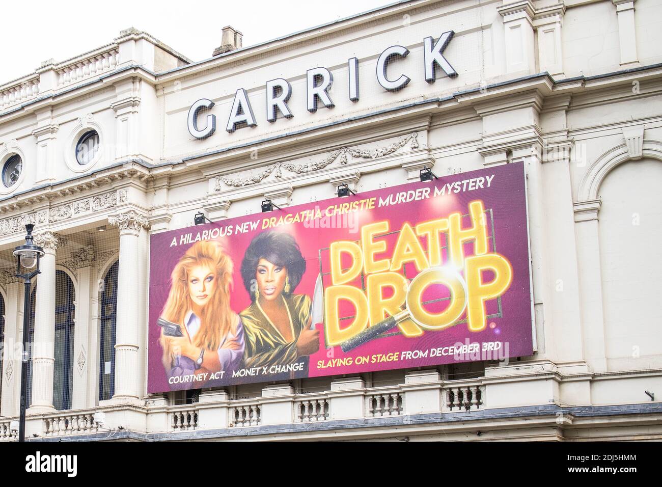 Death drop photocall hi-res stock photography and images - Alamy