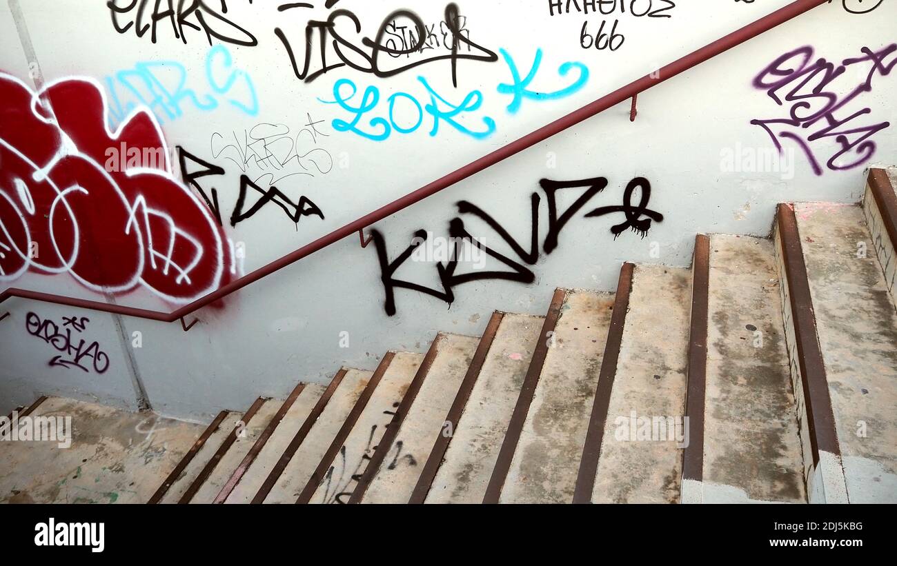 Graffiti art steps hi-res stock photography and images - Alamy