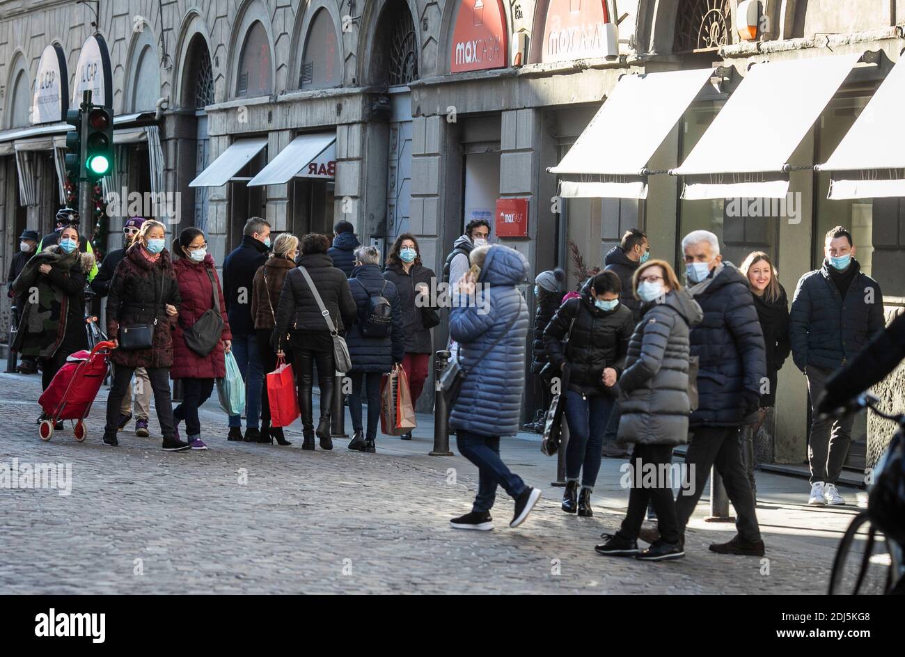 Bergamo, Italy. 13th Dec, 2020. Bergamo - Lombardy becomes the yellow ...