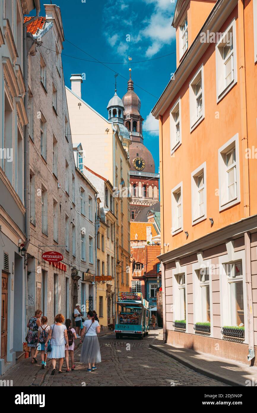 Kramu street hi-res stock photography and images - Alamy