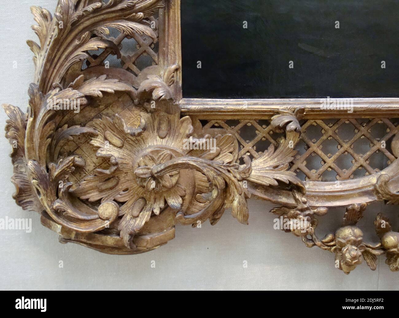 Rococo trophy frame hi-res stock photography and images - Alamy