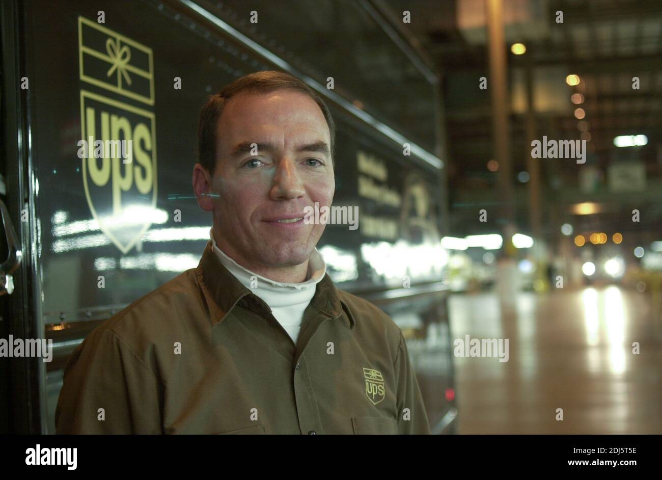 Sorting through photos hi-res stock photography and images - Alamy