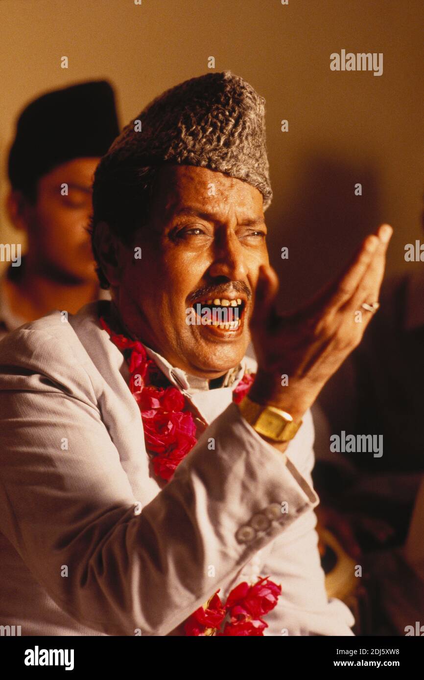 Qawwali hi-res stock photography and images - Alamy