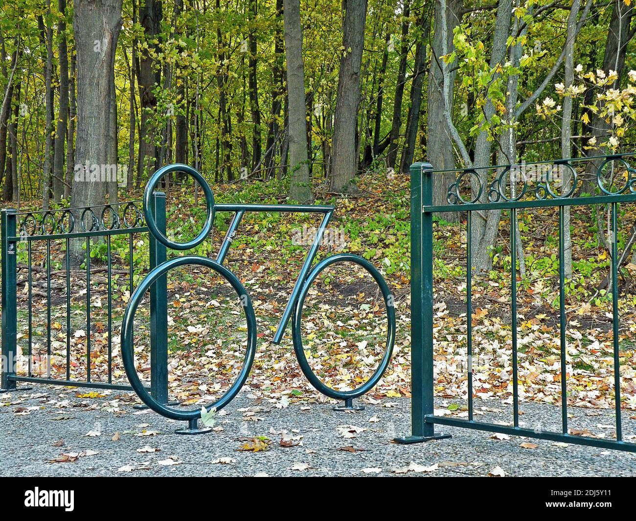Circle bike rack hi-res stock photography and images - Alamy