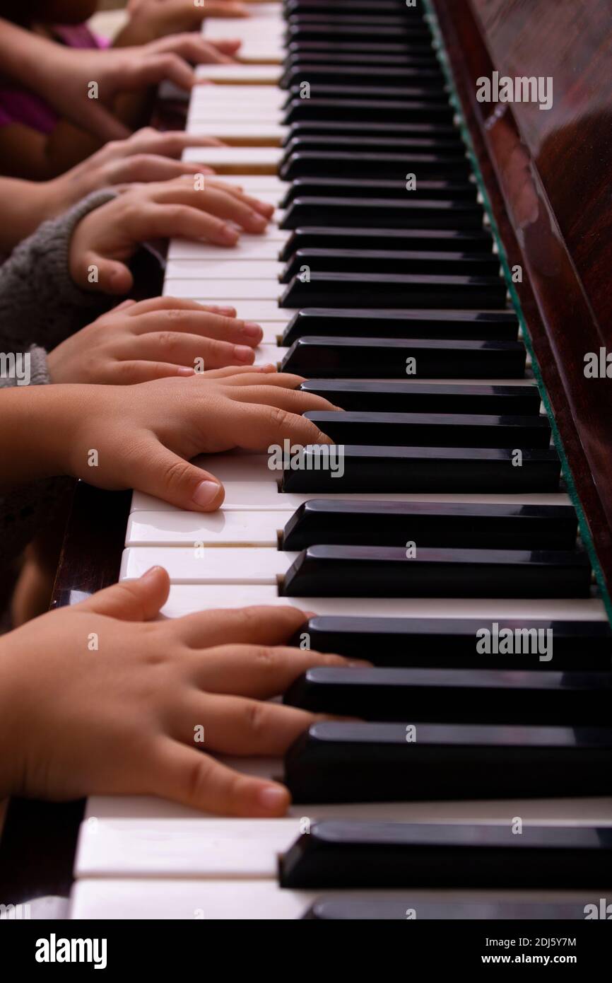 Professional pianists hi-res stock photography and images - Alamy