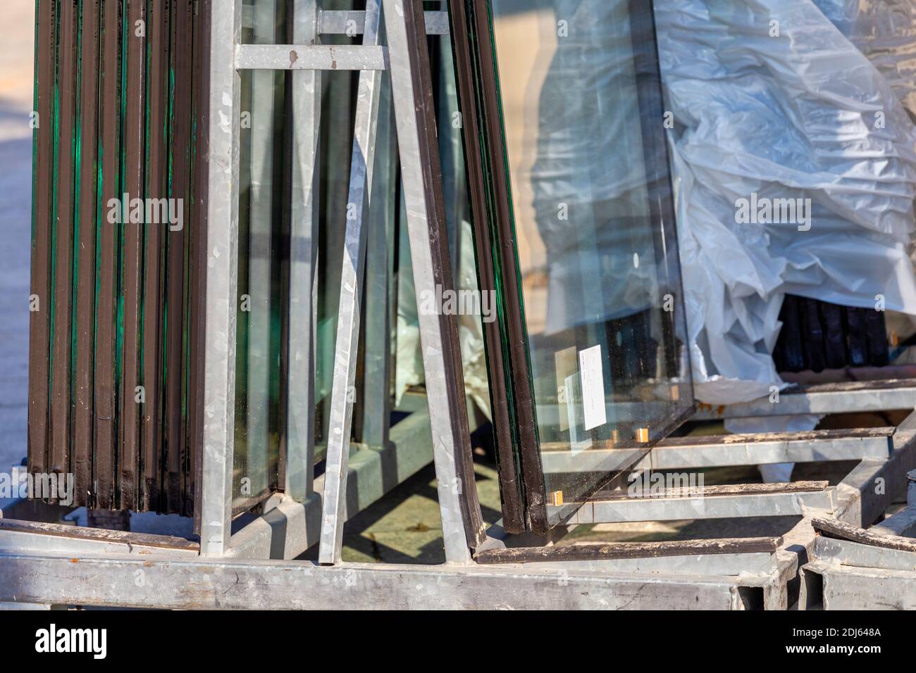 Installing window double glazing hi-res stock photography and images ...