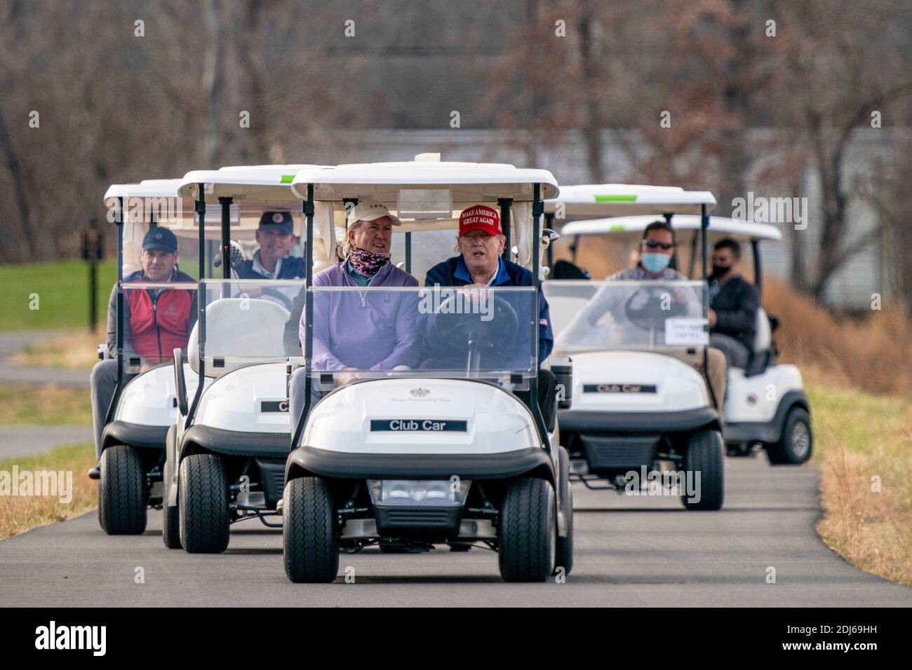 Donald trump golf cart hi-res stock photography and images - Alamy