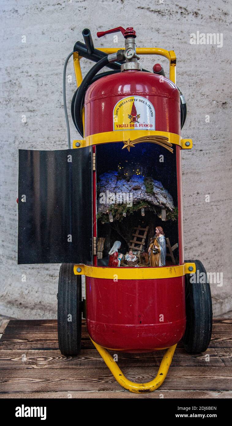 December 13, 2020 : Nativity in extinguisher Firefighters at ...
