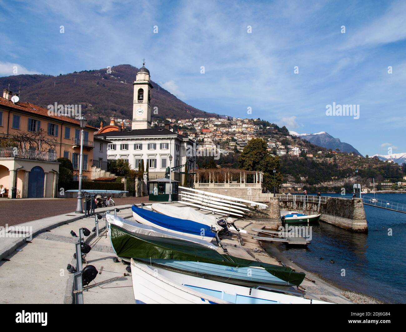 Como cernobbio lakefront hi-res stock photography and images - Alamy