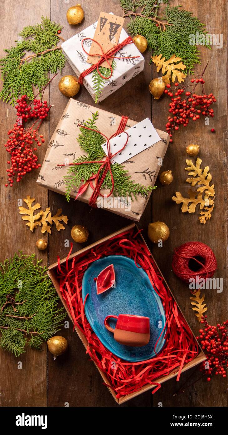 Gift packs hi-res stock photography and images - Alamy