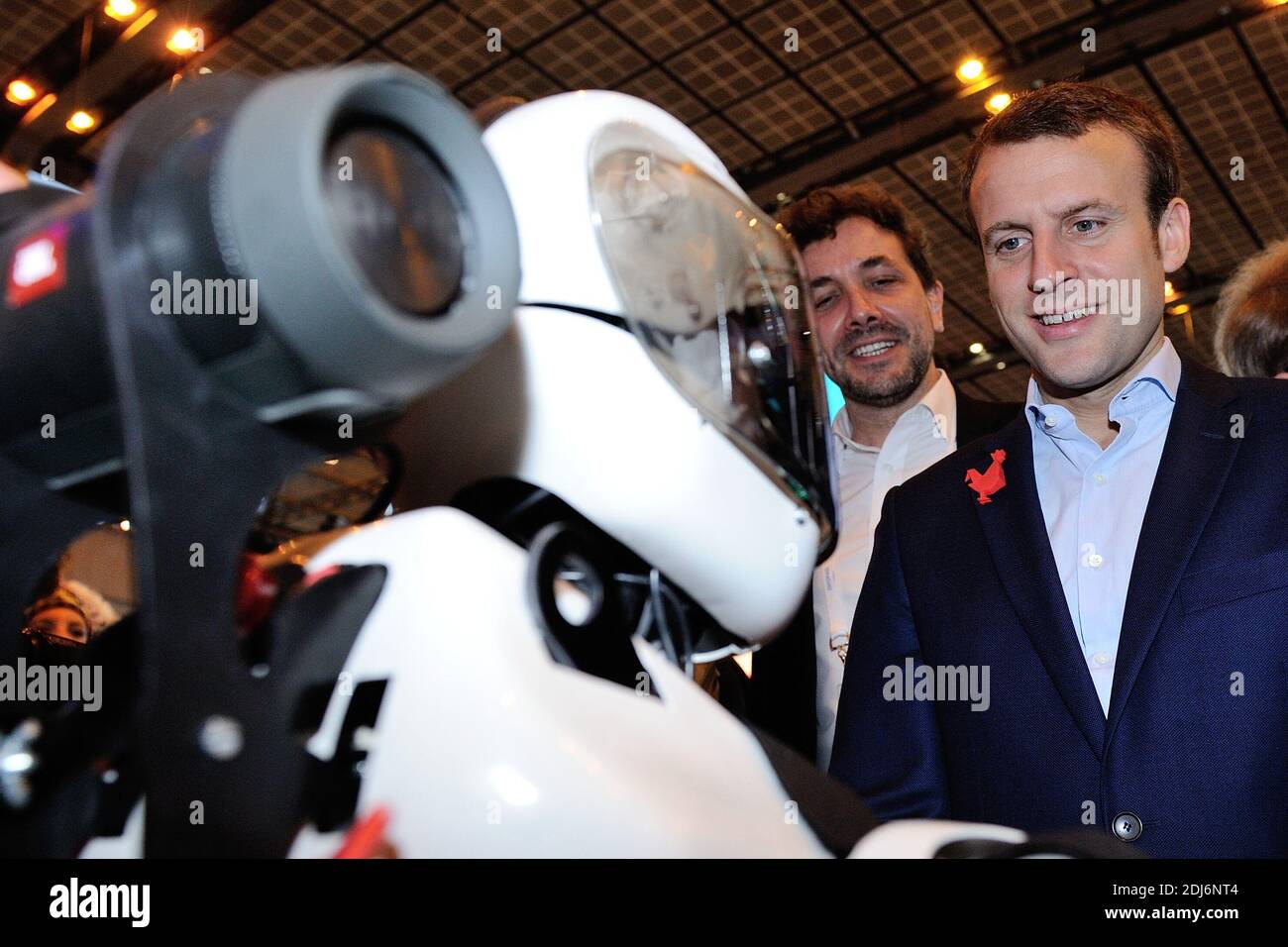Emmanuel Macron visite le Salon Viva Technology au Salon des ...