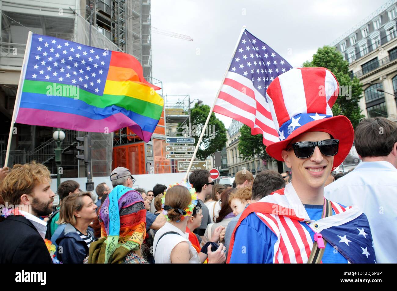 Paris pride parade 2016 hi-res stock photography and images - Alamy