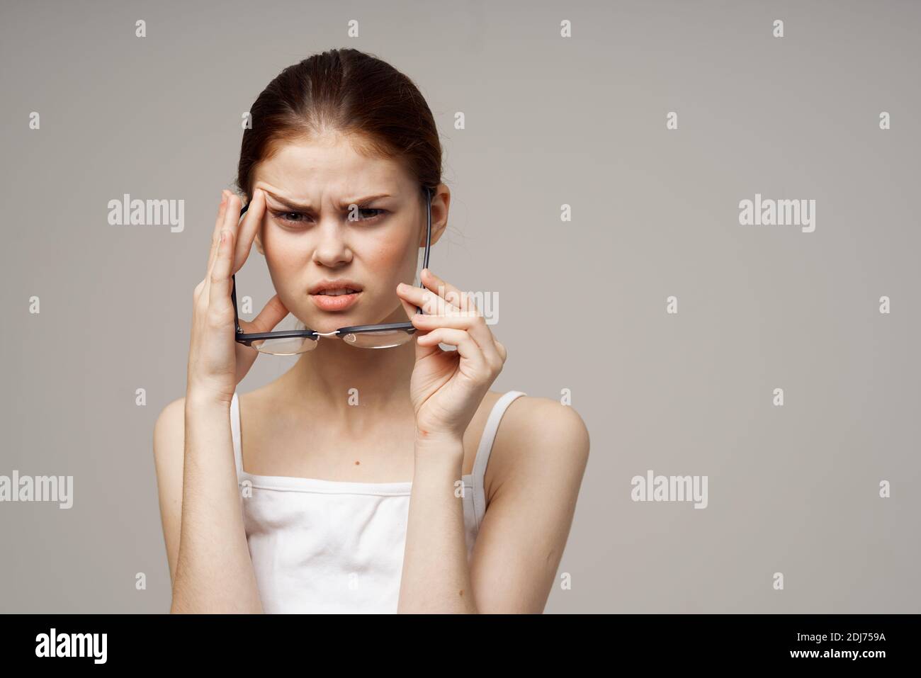 woman with poor eyesight glasses health problems myopia astigmatism ...