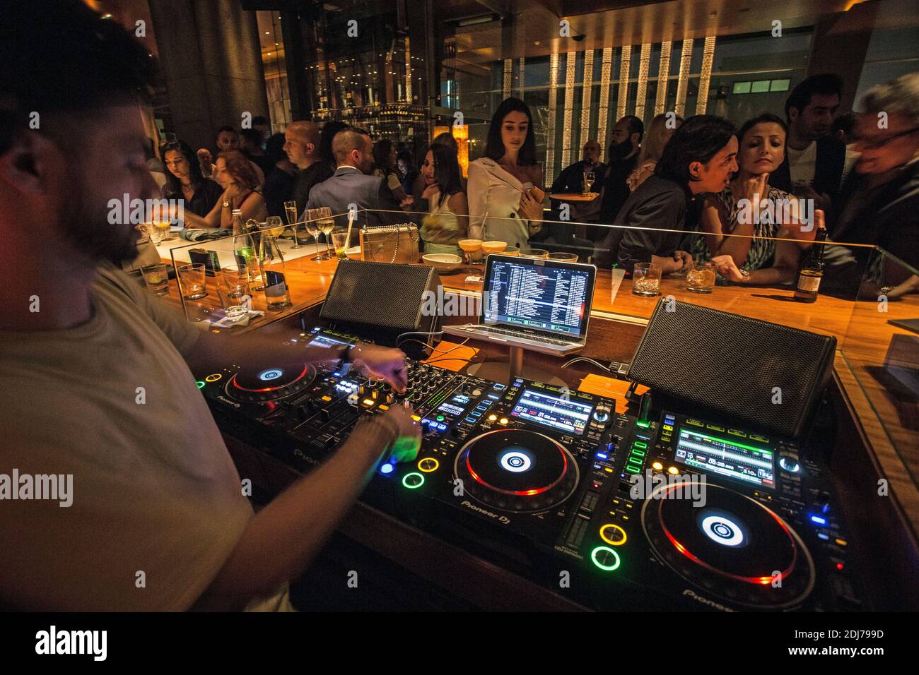 Zuma dubai hi-res stock photography and images - Alamy