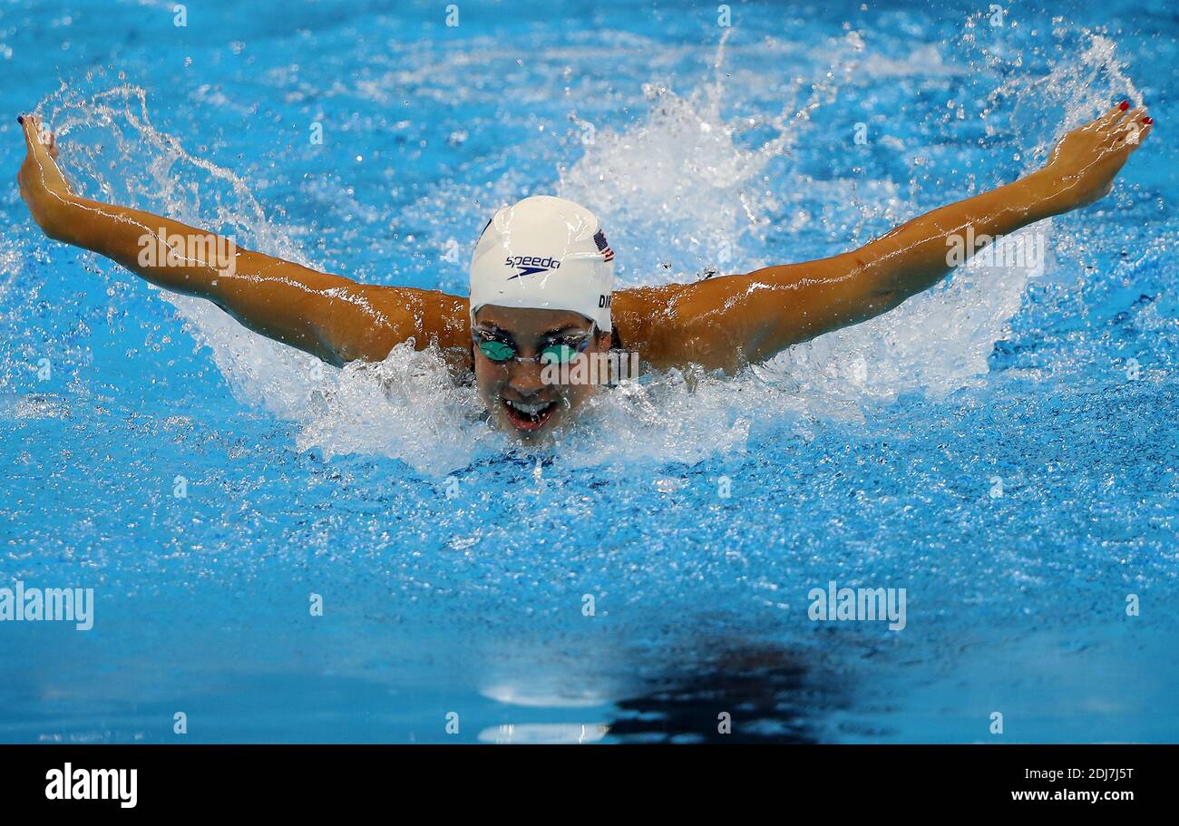 US swimmer Maya Dirado swims the butterfly leg of her silver-medal ...