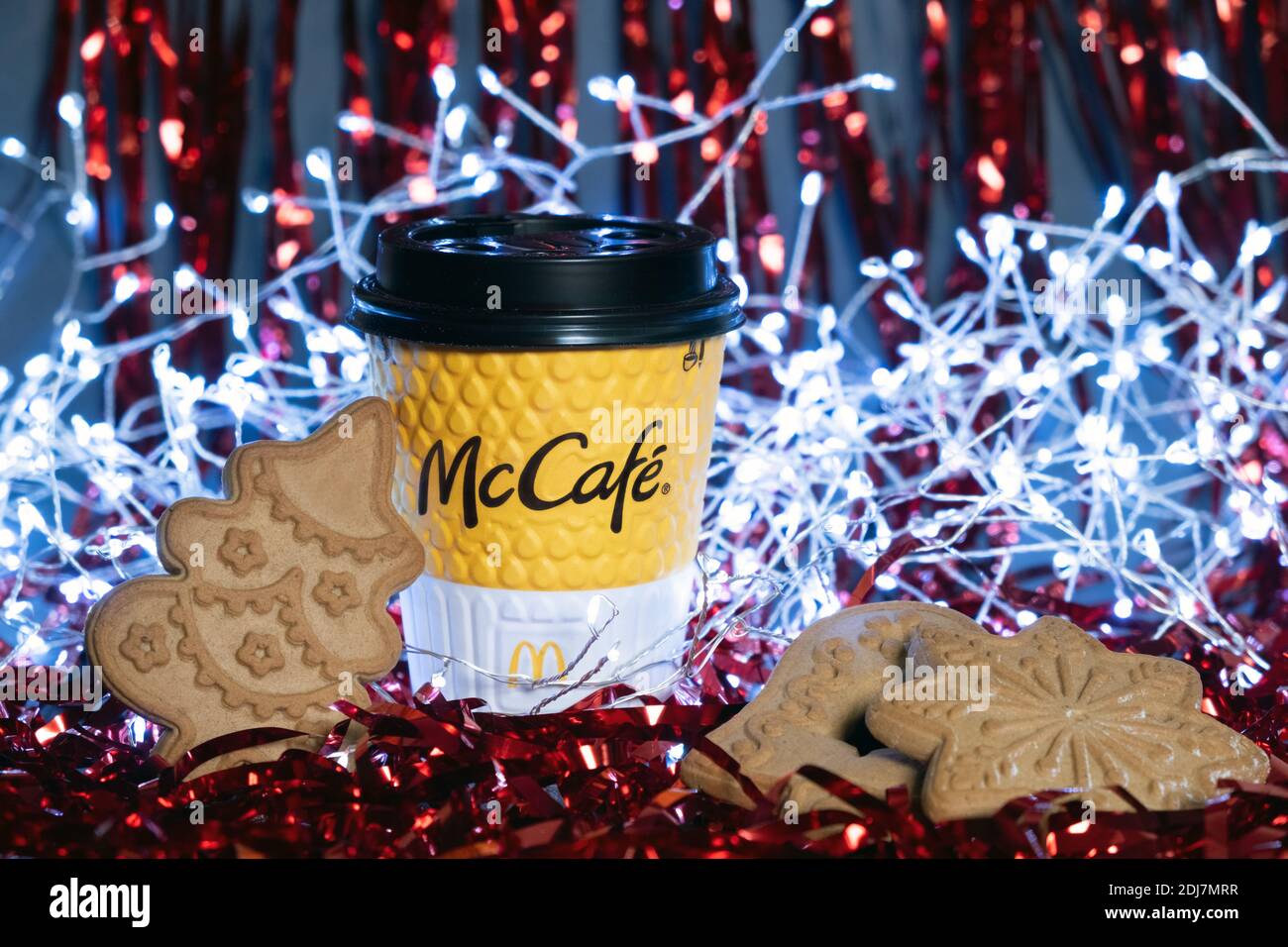 Cup shapes hi-res stock photography and images - Alamy