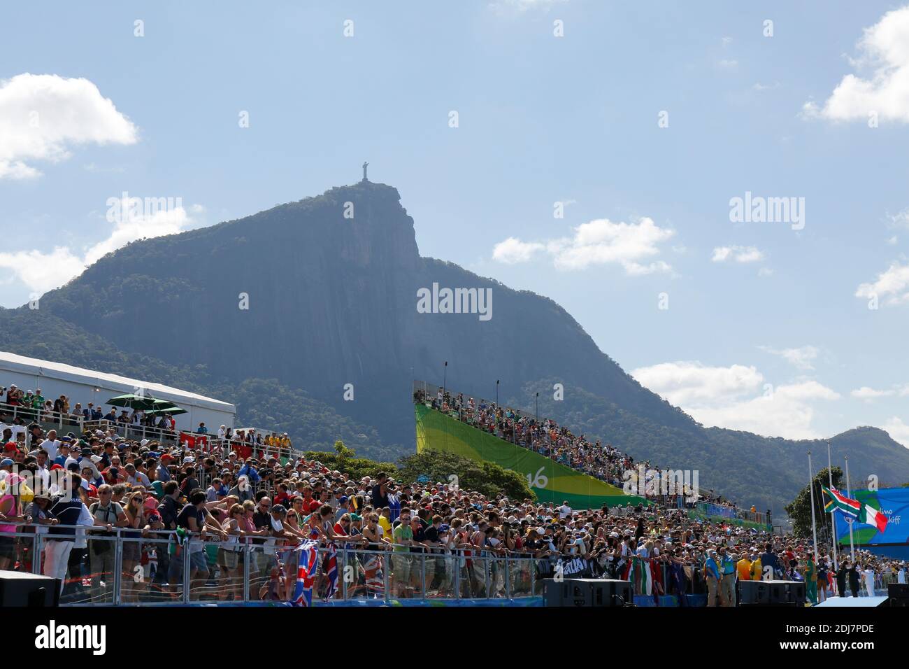 Illustration of the rowing event in Lagoa Rowing Stadium, Rio, Brasil ...